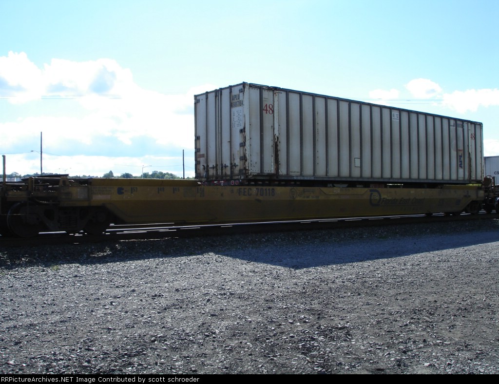 FEC 70118 Double Stackcar w/APLU 490764 Trailer EB